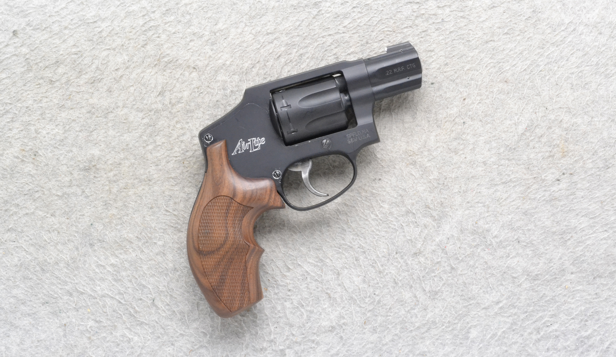 Smith & Wesson ~ 351C Air Lite | Bass Pro Shops